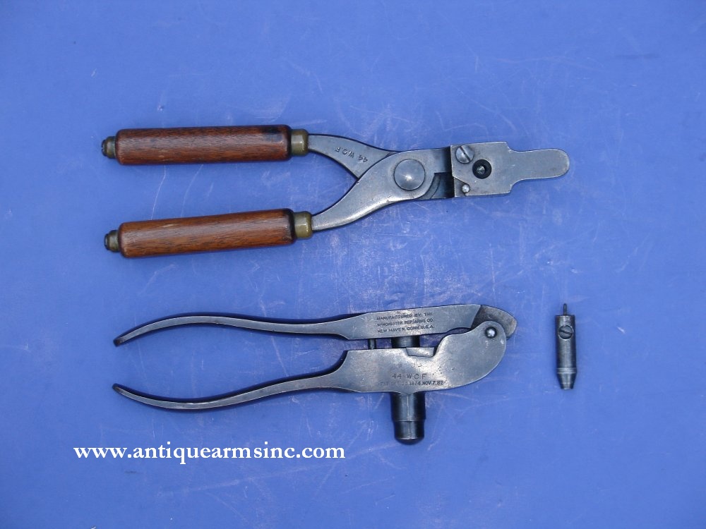 Antique Arms, Inc. - Winchester 44-40 Reloading Tool and Bullet Mold Set